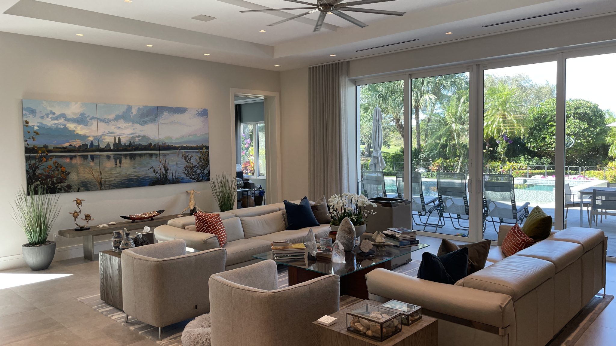 How Room Acoustics Affect Surround Sound and How to Improve Them - Palm ...